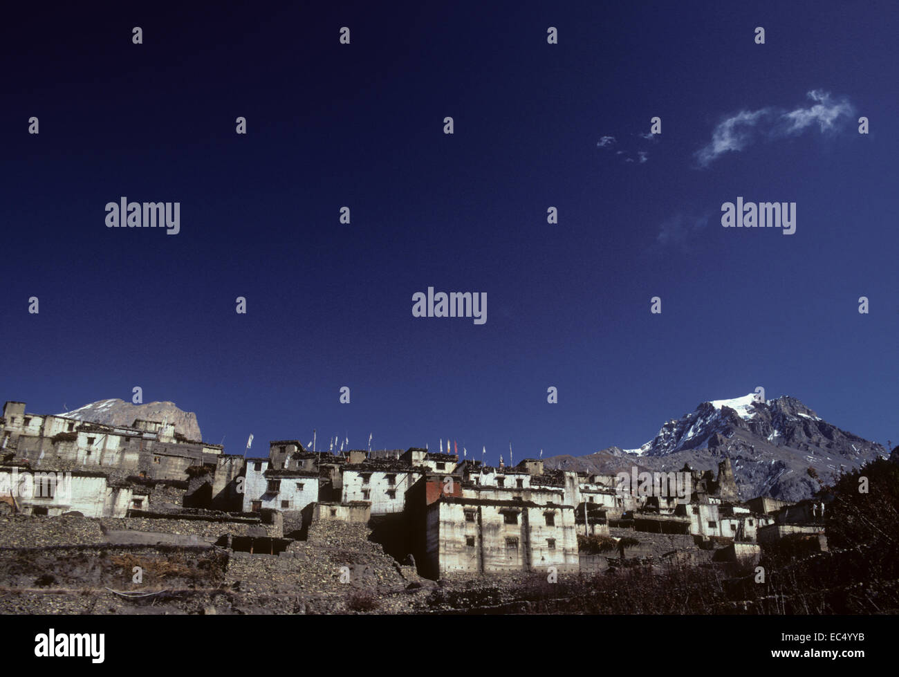 Village jharkot annapurna himalayas hi-res stock photography and images ...