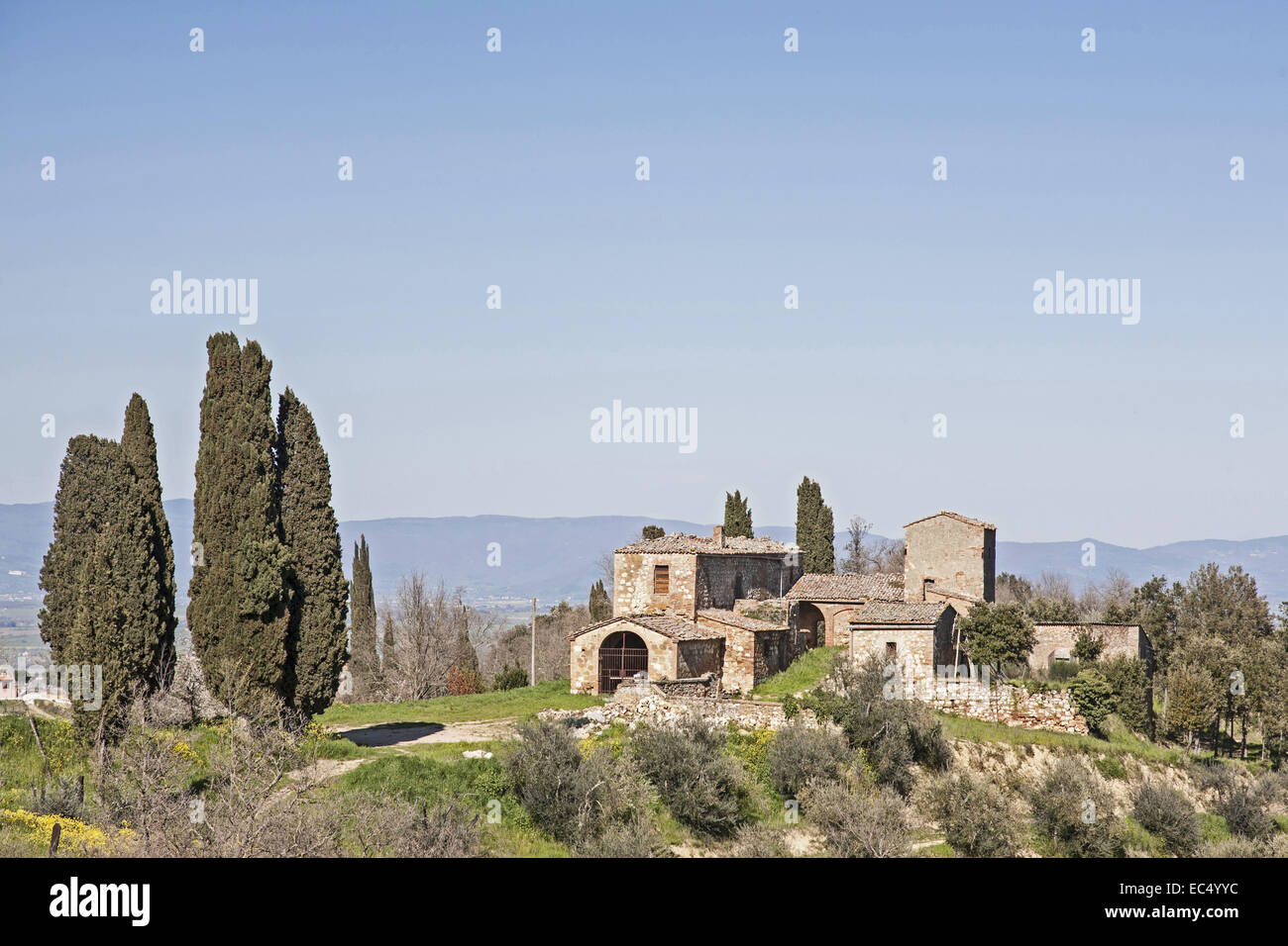 Rustic landscapes in tuscany hi-res stock photography and images - Alamy