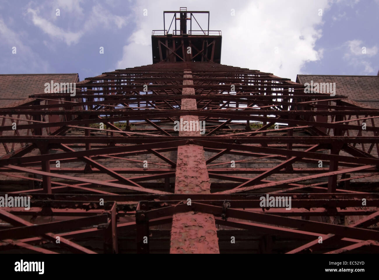 Old colliery buildings hi-res stock photography and images - Alamy
