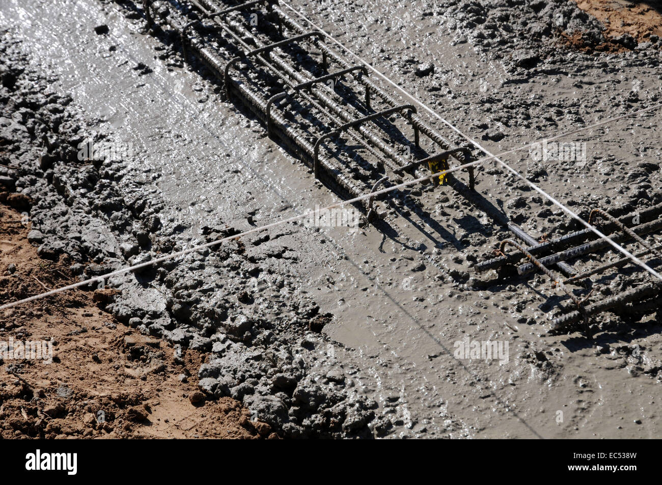 Construction site concrete armoring iron hi-res stock photography and ...