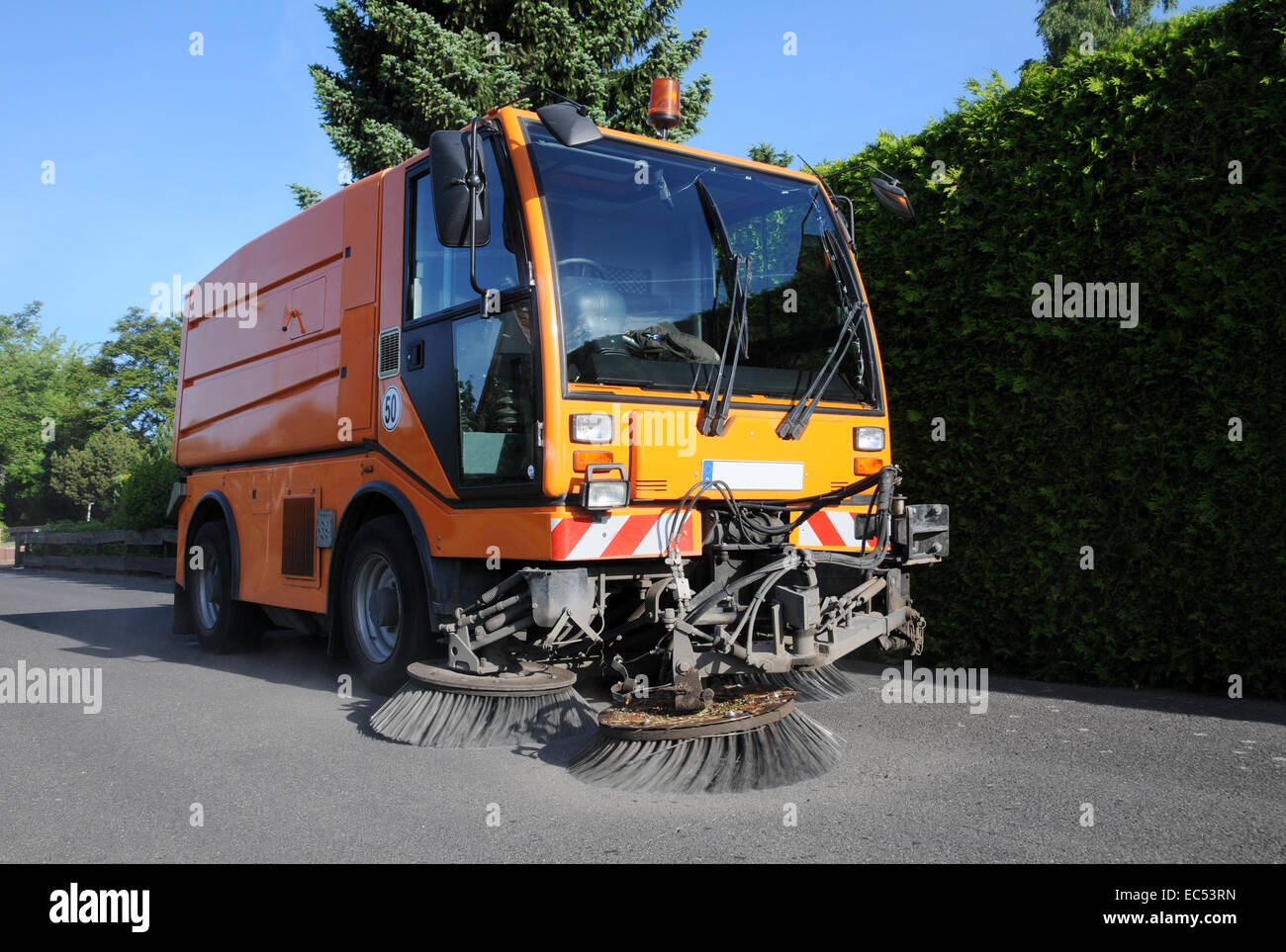 Cleaning vehicles hi-res stock photography and images - Alamy