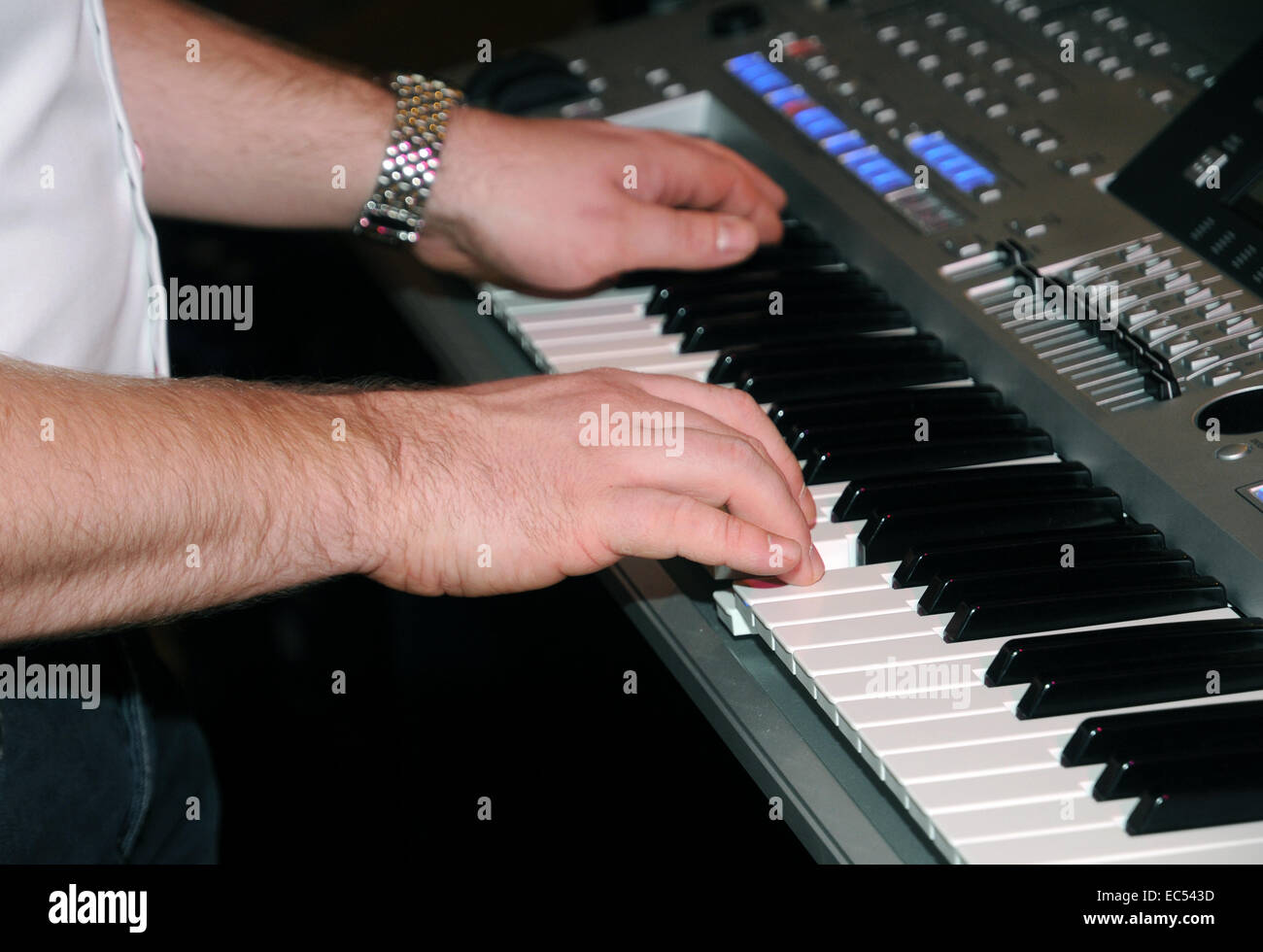 Male musican hi-res stock photography and images - Alamy