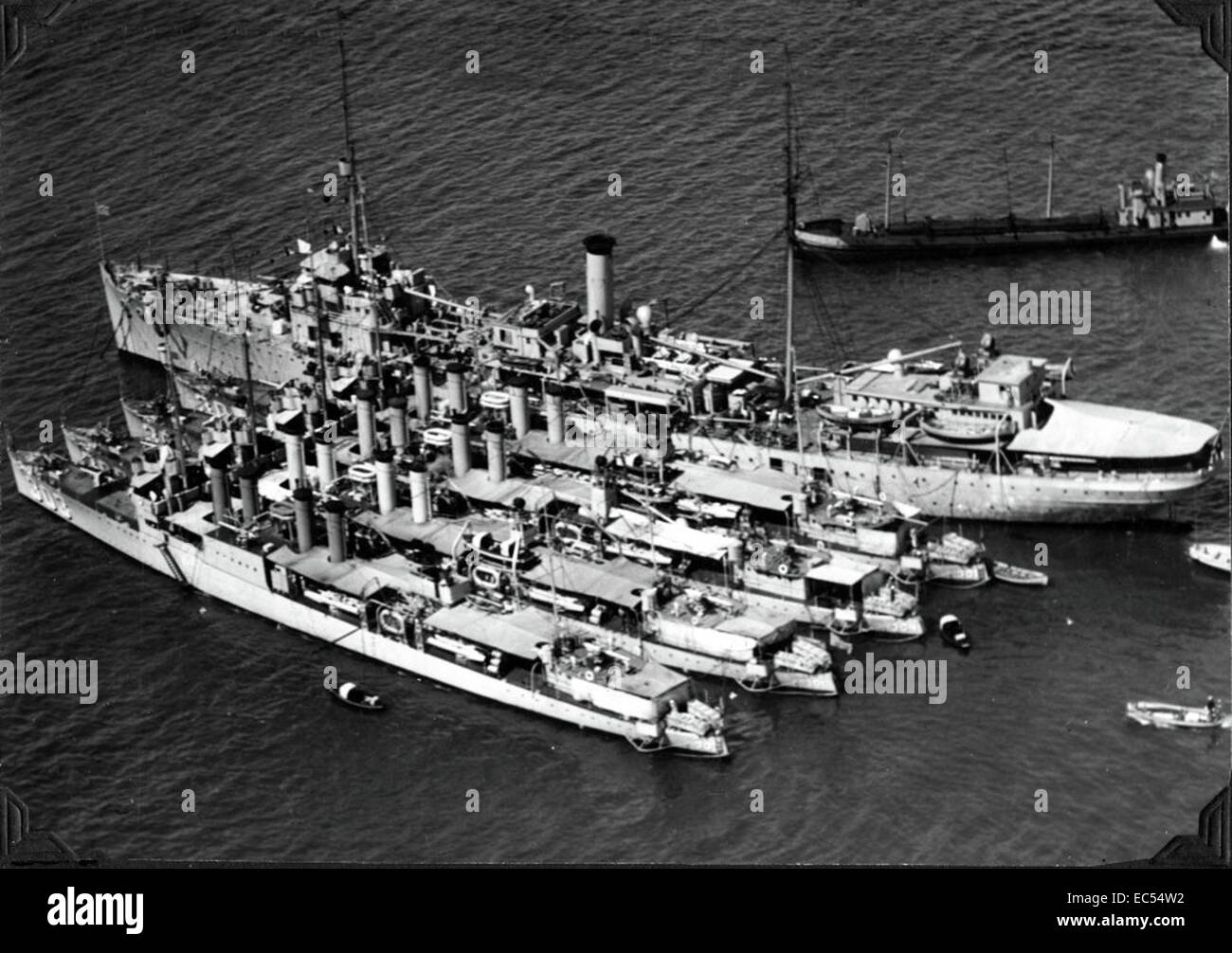 The USS Melville (AD-2), a destroyer tender, and the USS Reno (DD-303 ...