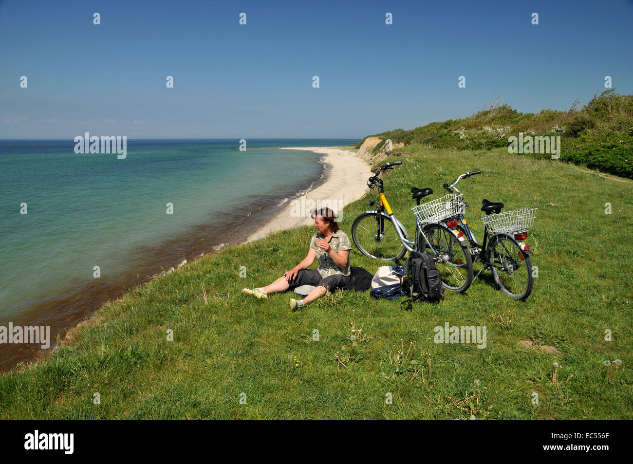 Cycling rest stop hi-res stock photography and images - Alamy