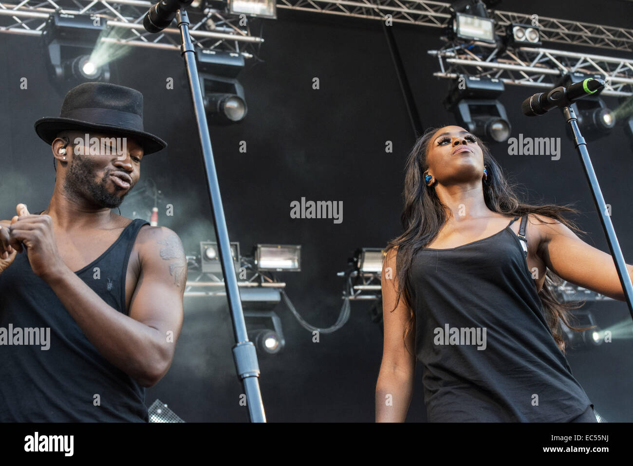 Ellie golding hi-res stock photography and images - Alamy