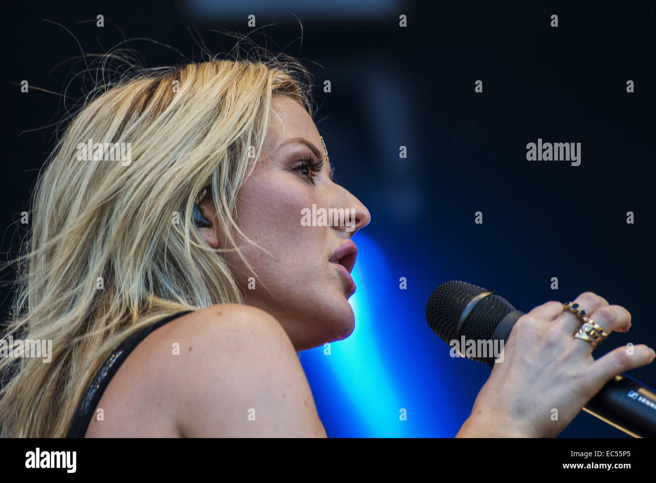 Ellie golding hi-res stock photography and images - Alamy
