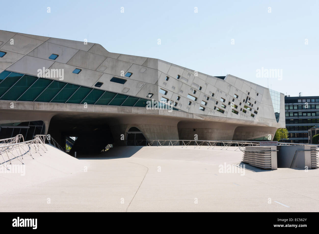 Phaeno Science Center, Wolfsburg, Germany Stock Photo - Alamy