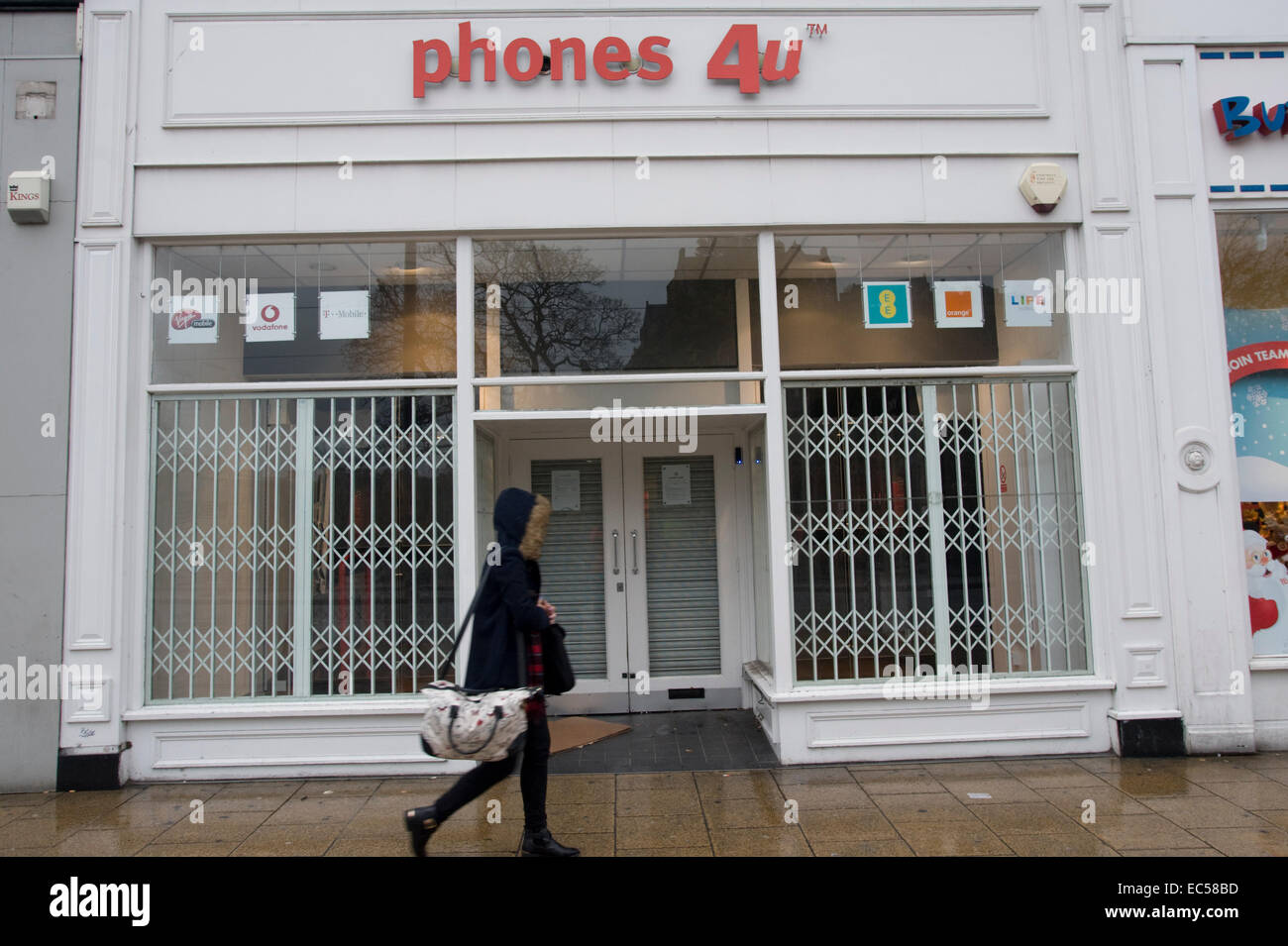 Closed phones4u mobile phone shop on Princes Street Edinburgh Scotland UK Stock Photo - Alamy