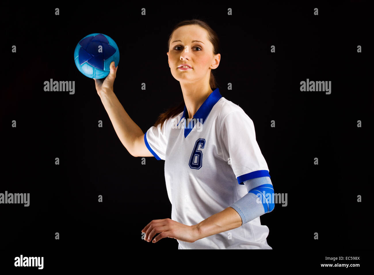 Female handball hi-res stock photography and images - Alamy