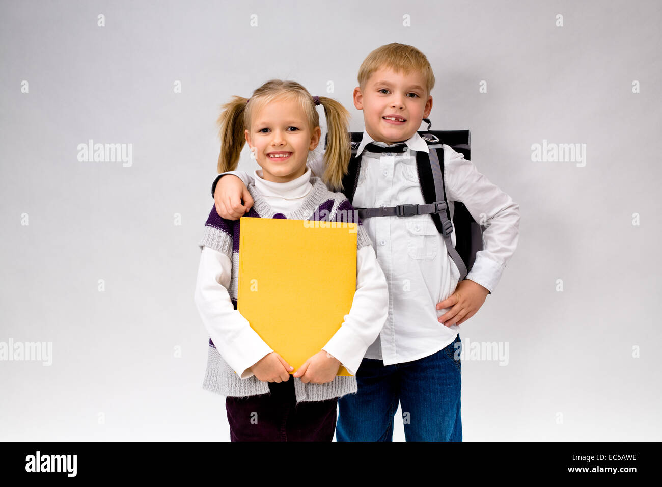 happy school children Stock Photo - Alamy