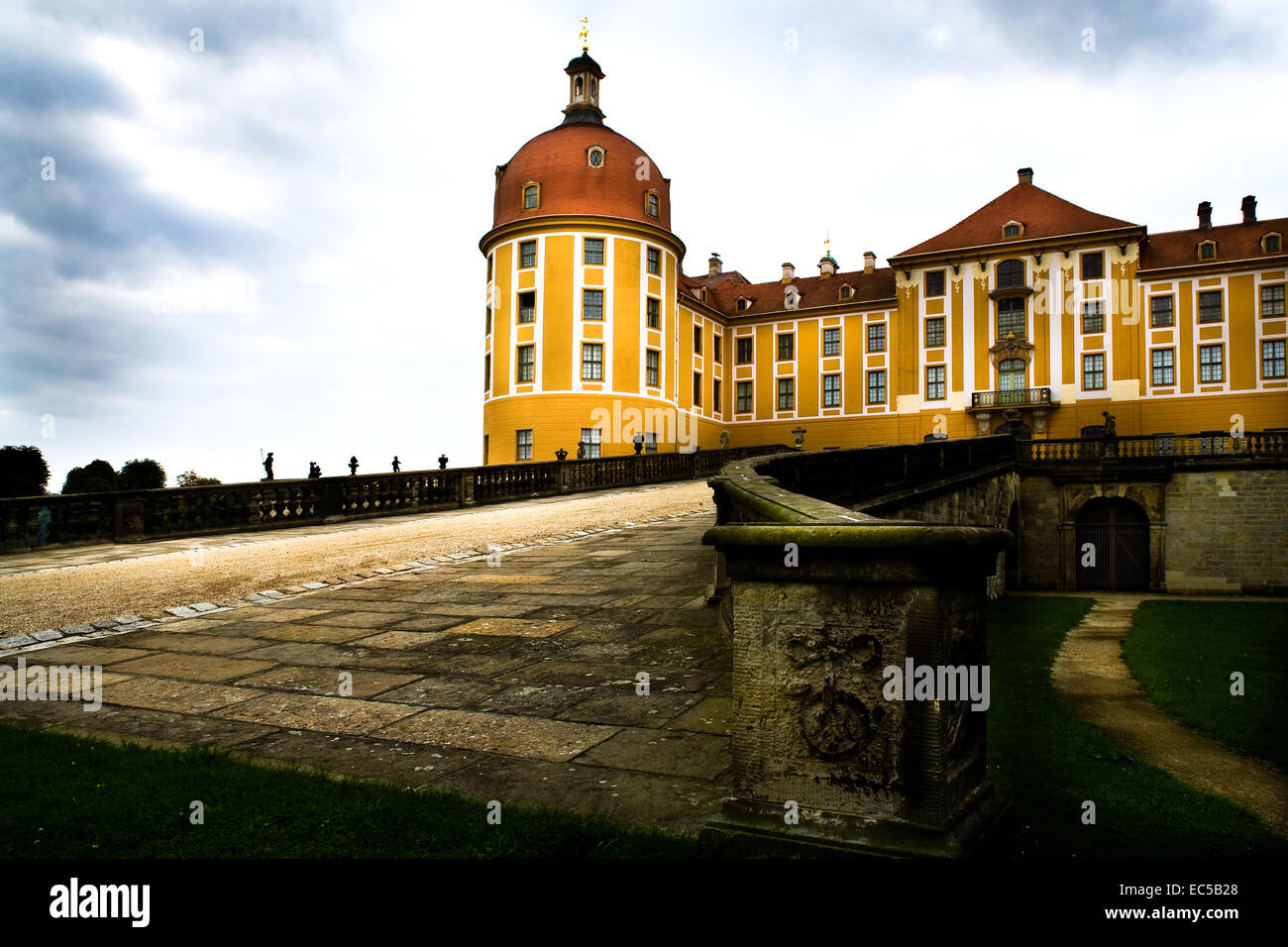 The castle Moritzburg near Dresden Stock Photo - Alamy