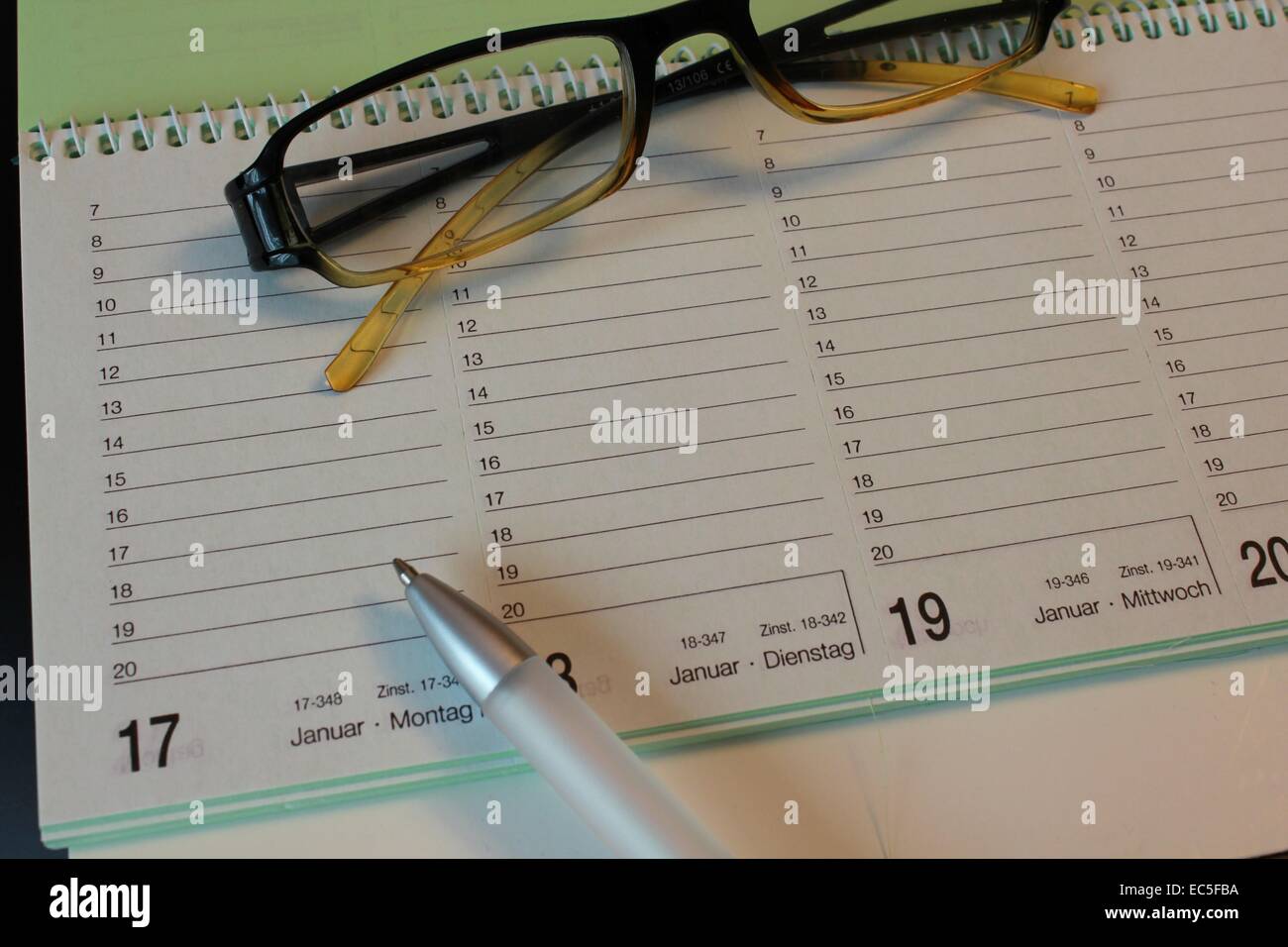 Calendar appointments hi-res stock photography and images - Alamy