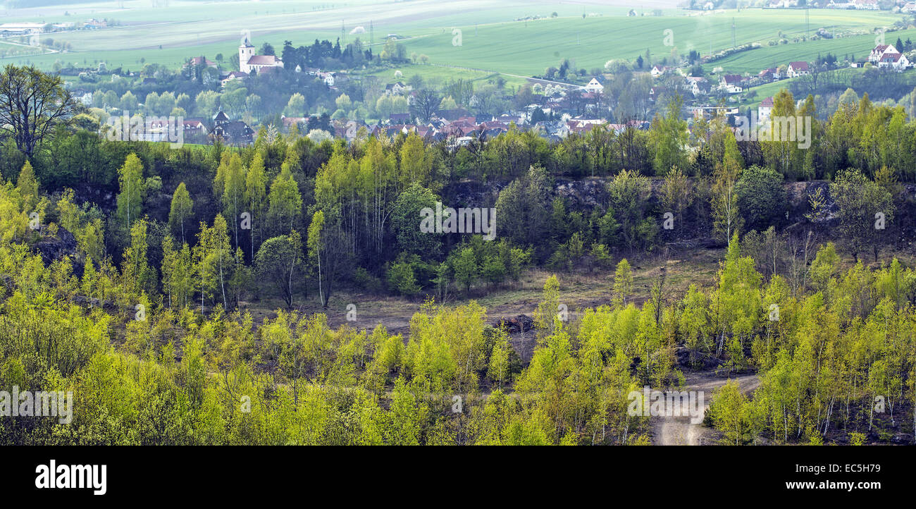 Blue spring hills hi-res stock photography and images - Alamy