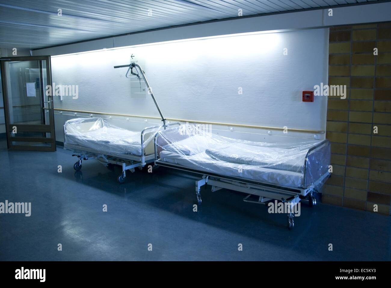Ward berlin hospital hi-res stock photography and images - Alamy