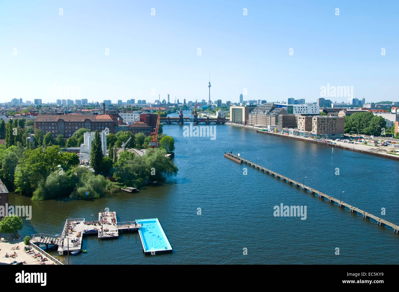Berlin city public swimming pool hi-res stock photography and images ...