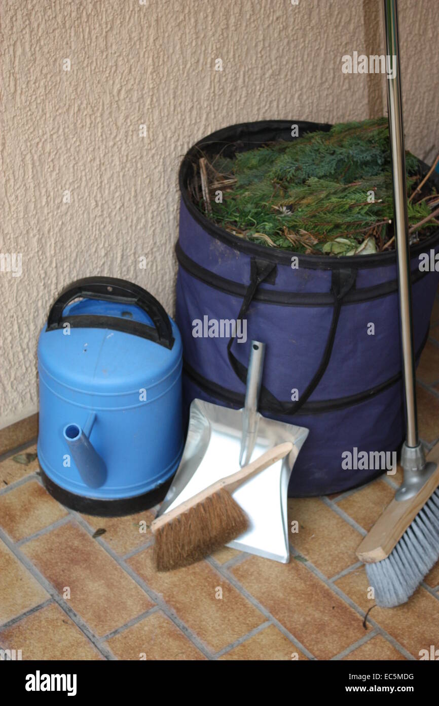 Blue broom dust pan hi-res stock photography and images - Alamy