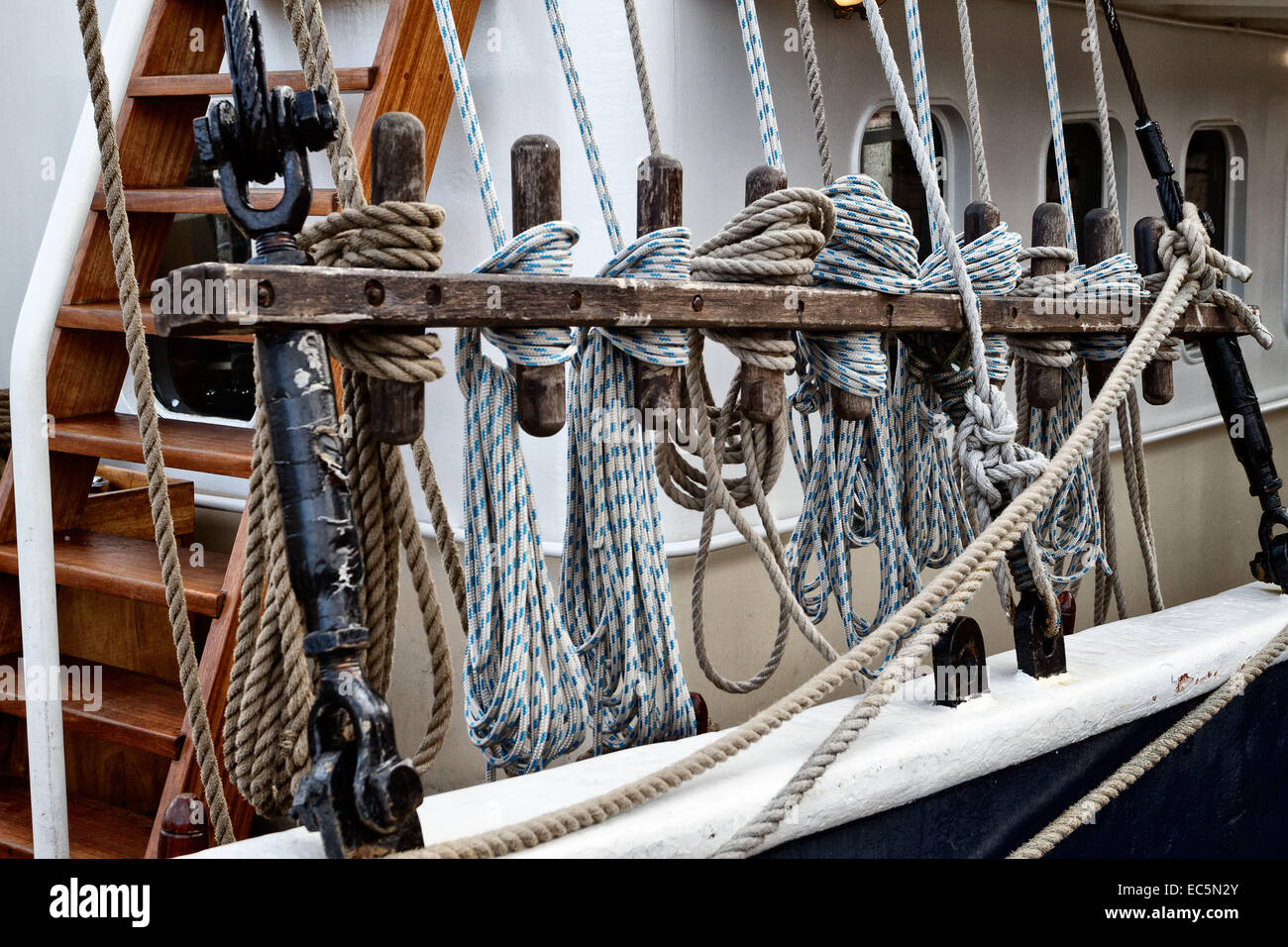 Tail ship hi-res stock photography and images - Alamy