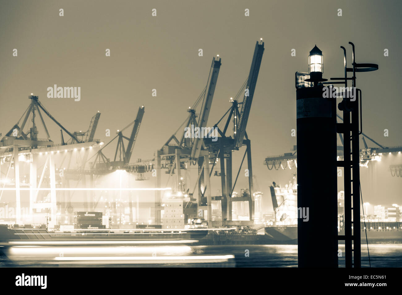 Oceanic lights hi-res stock photography and images - Alamy