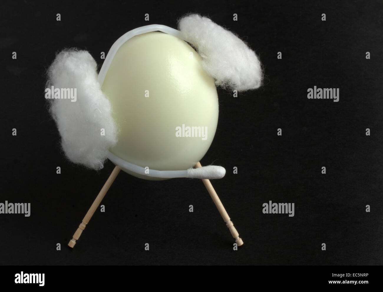 Dj egg hi-res stock photography and images - Alamy