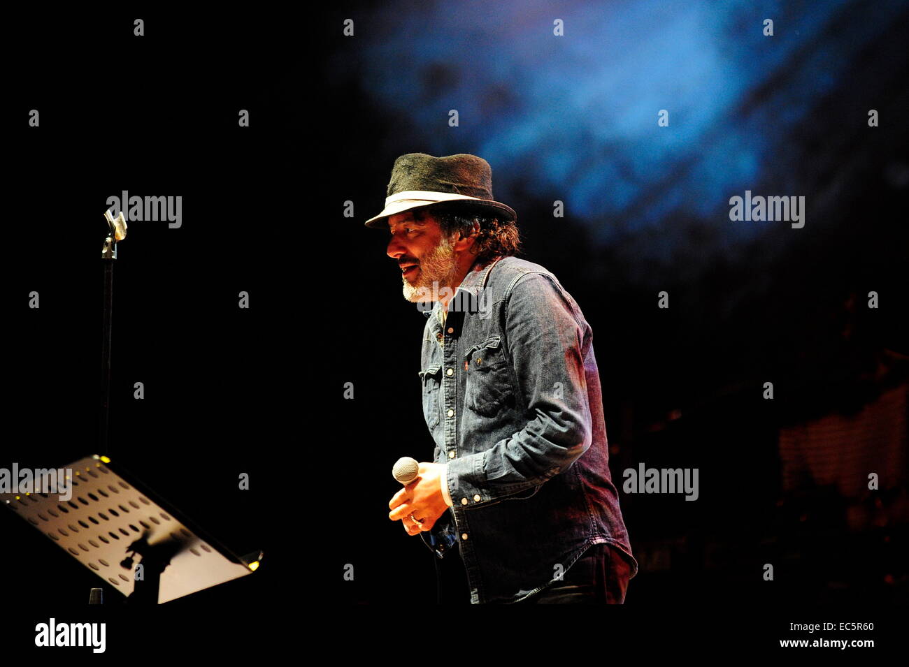 Rachid Taha in Concert Stock Photo - Alamy