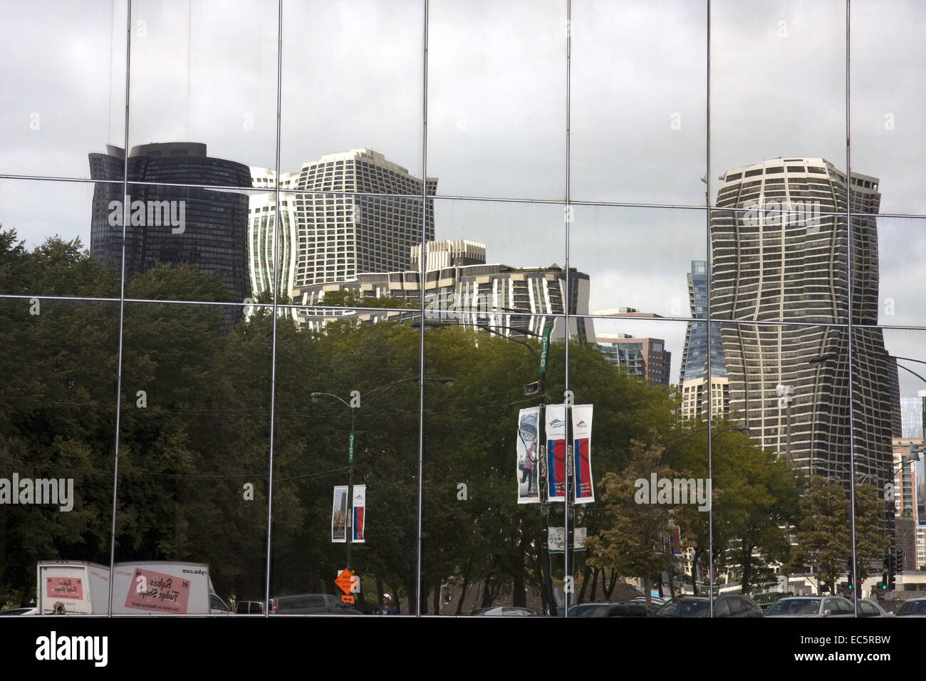 Abstract chicago skyline color buildings hi-res stock photography and ...