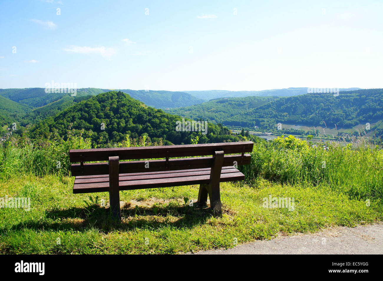 Enkirch moselle valley rhineland palatinate germany hi-res stock ...
