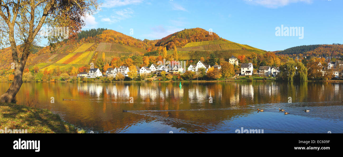 Village bullay hi-res stock photography and images - Alamy