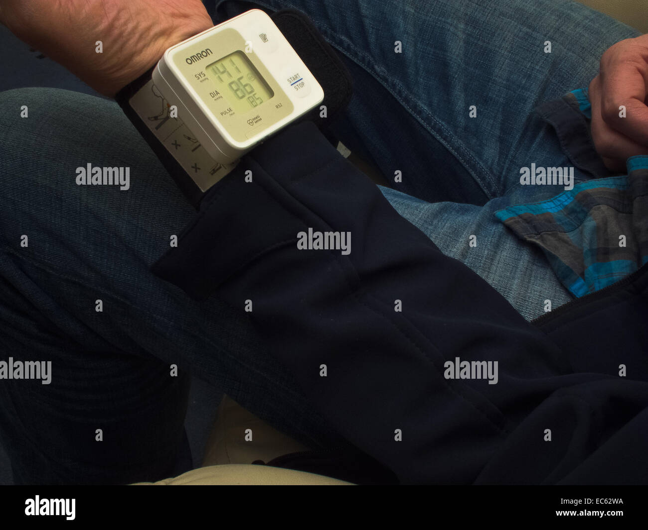 blood measure monitor Stock Photo - Alamy