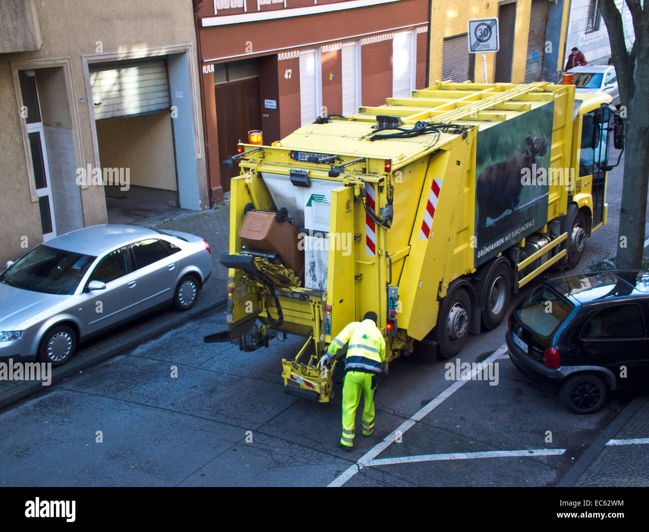 Disposal garbage trucks hi-res stock photography and images - Alamy