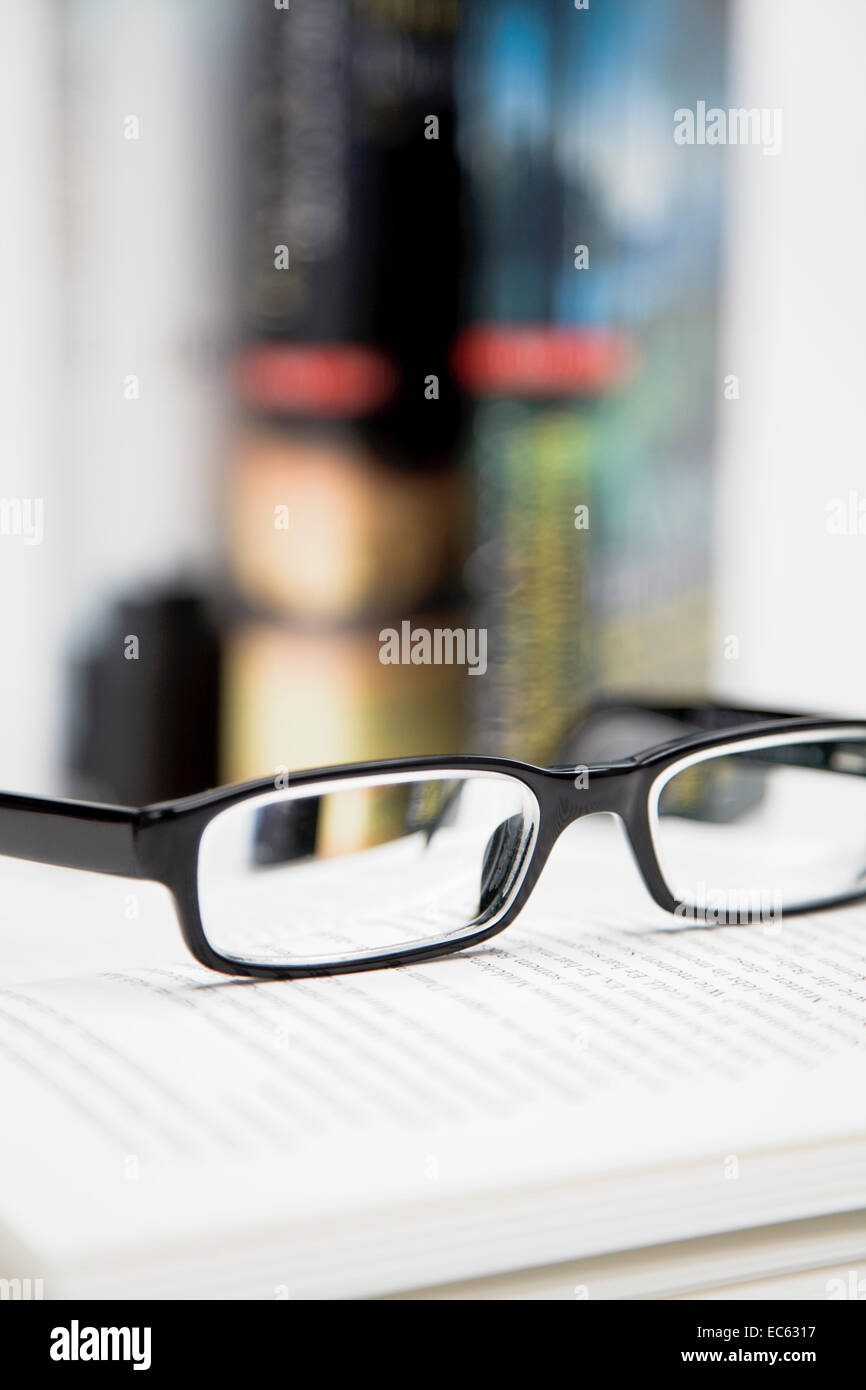 Book books hi-res stock photography and images - Alamy