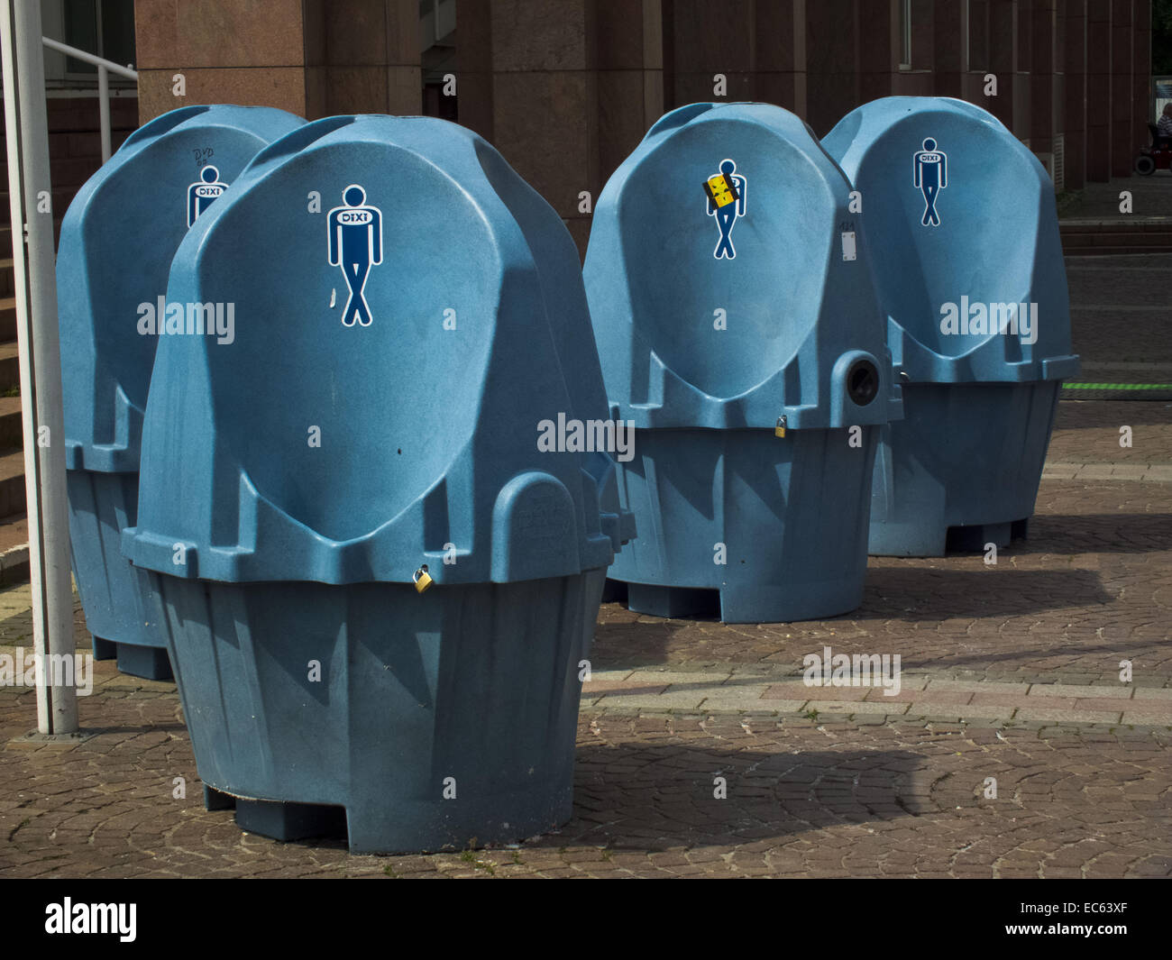 Antique urinal hi-res stock photography and images - Alamy