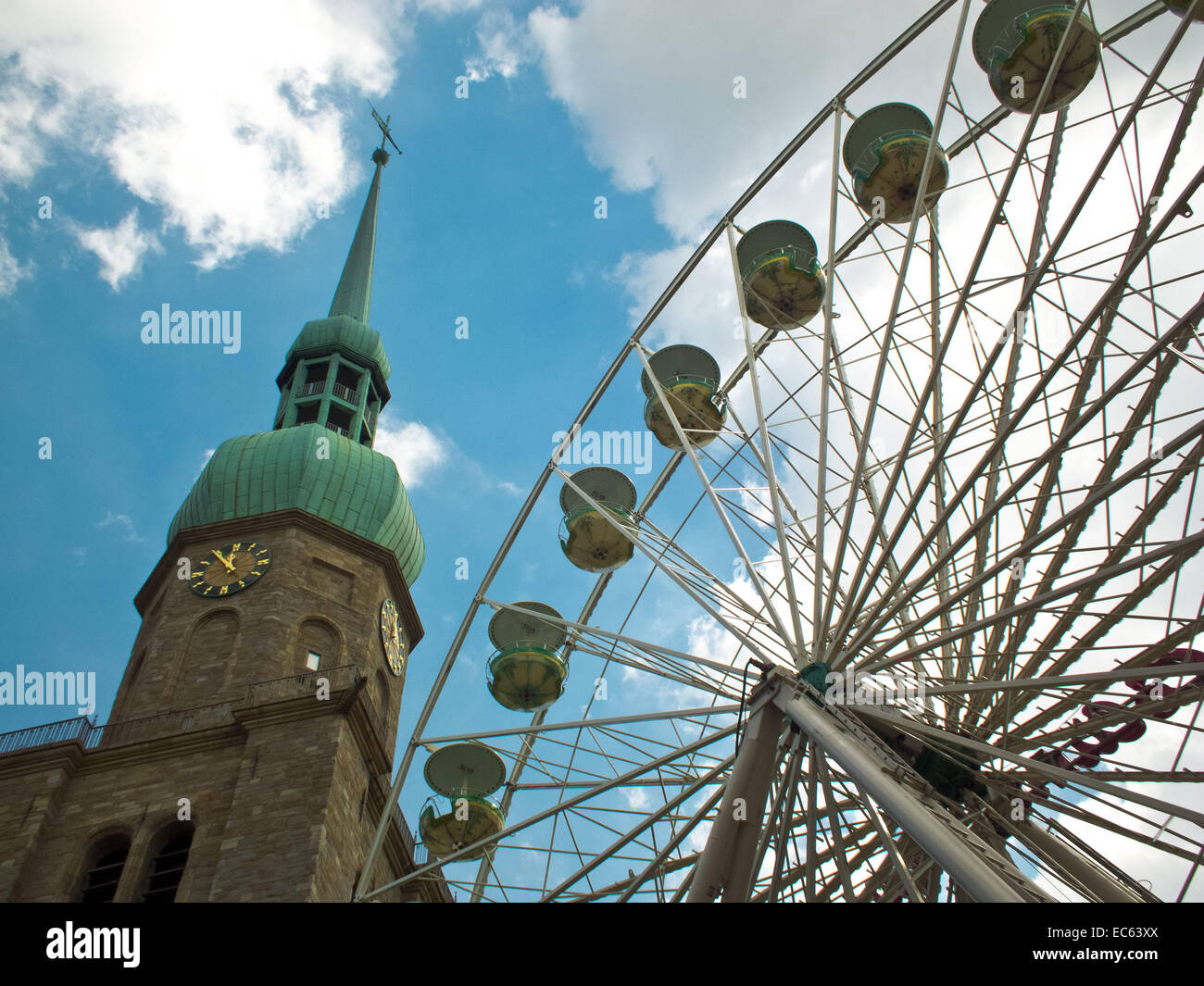 Ferris wheel and towers hi-res stock photography and images - Alamy