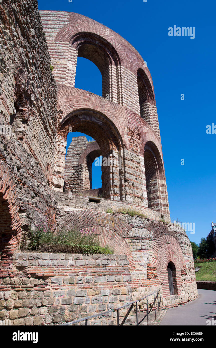 Imperial Baths, Kaiserthermen, ruin of a Roman bathing palace, Trier ...