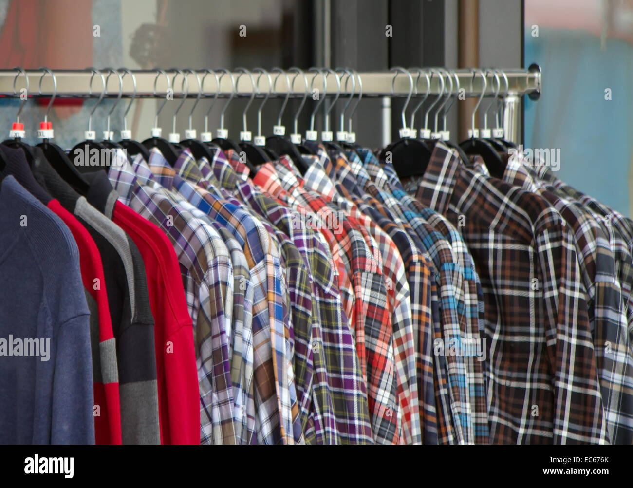 Clothing size hanger hi-res stock photography and images - Alamy