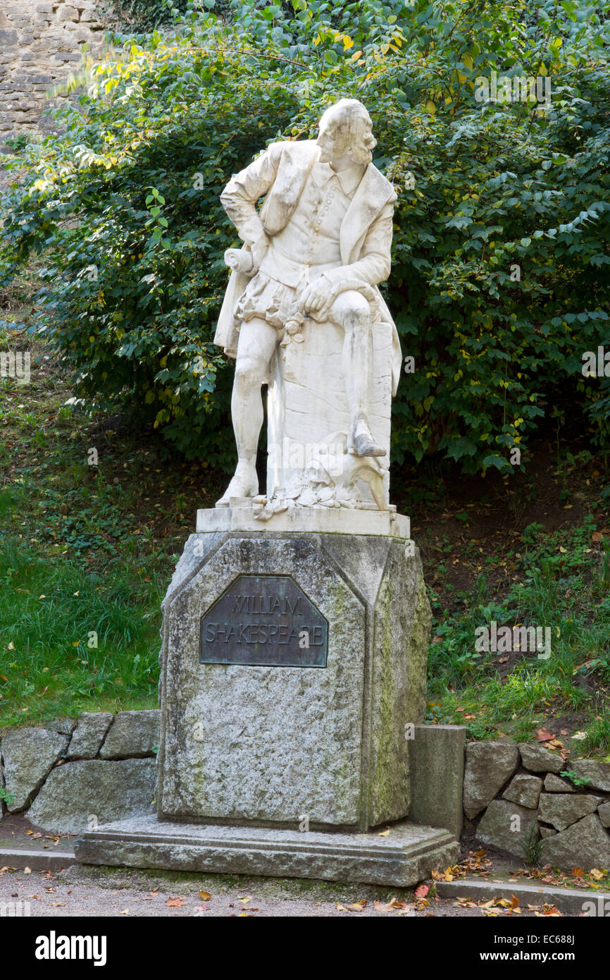 Shakespeare memorial park hi-res stock photography and images - Alamy
