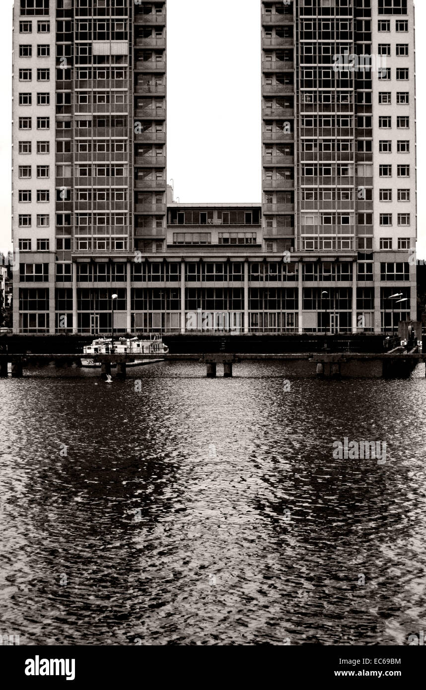 u shaped architecture Stock Photo - Alamy