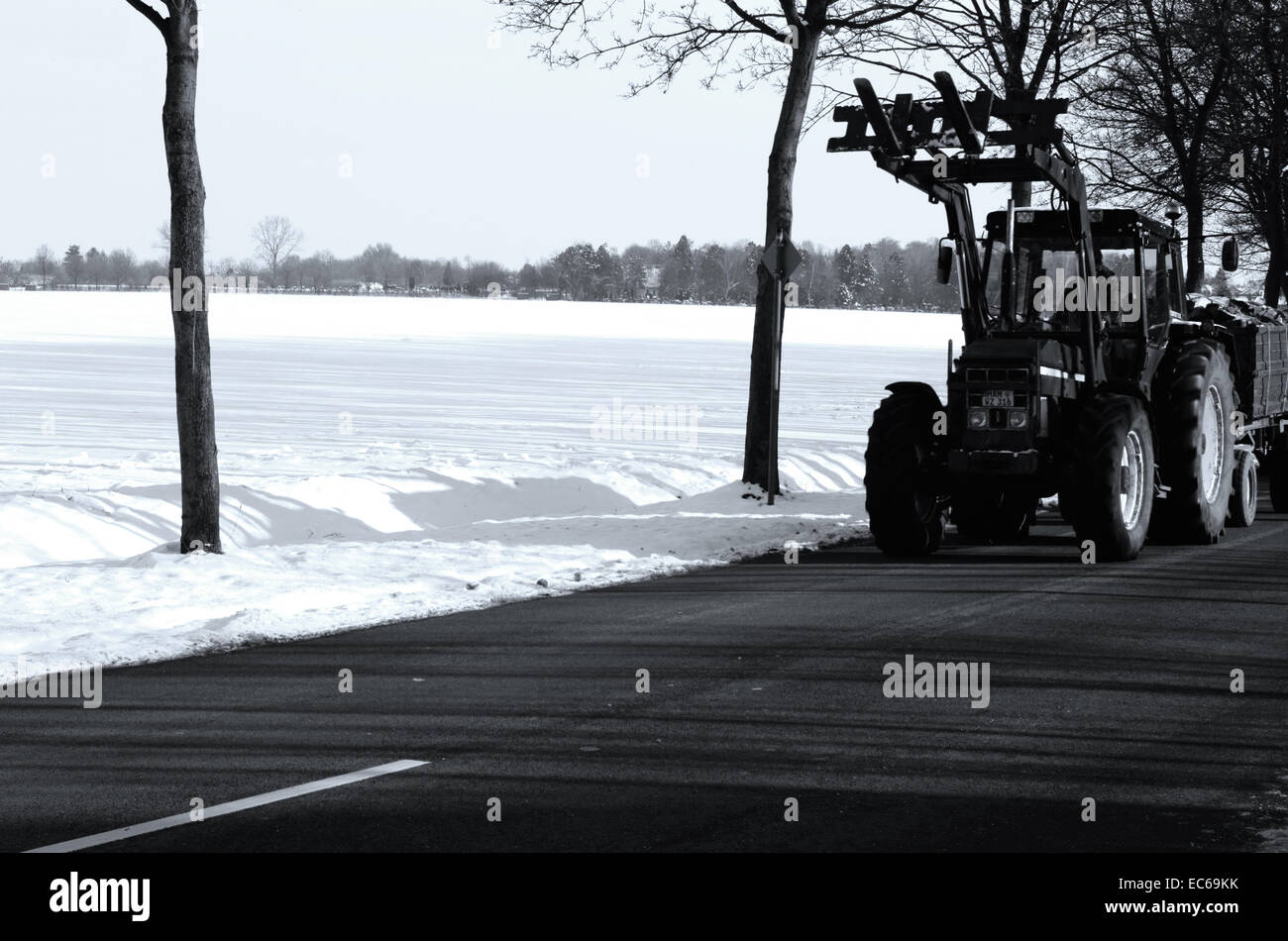 Tractor bus hi-res stock photography and images - Alamy