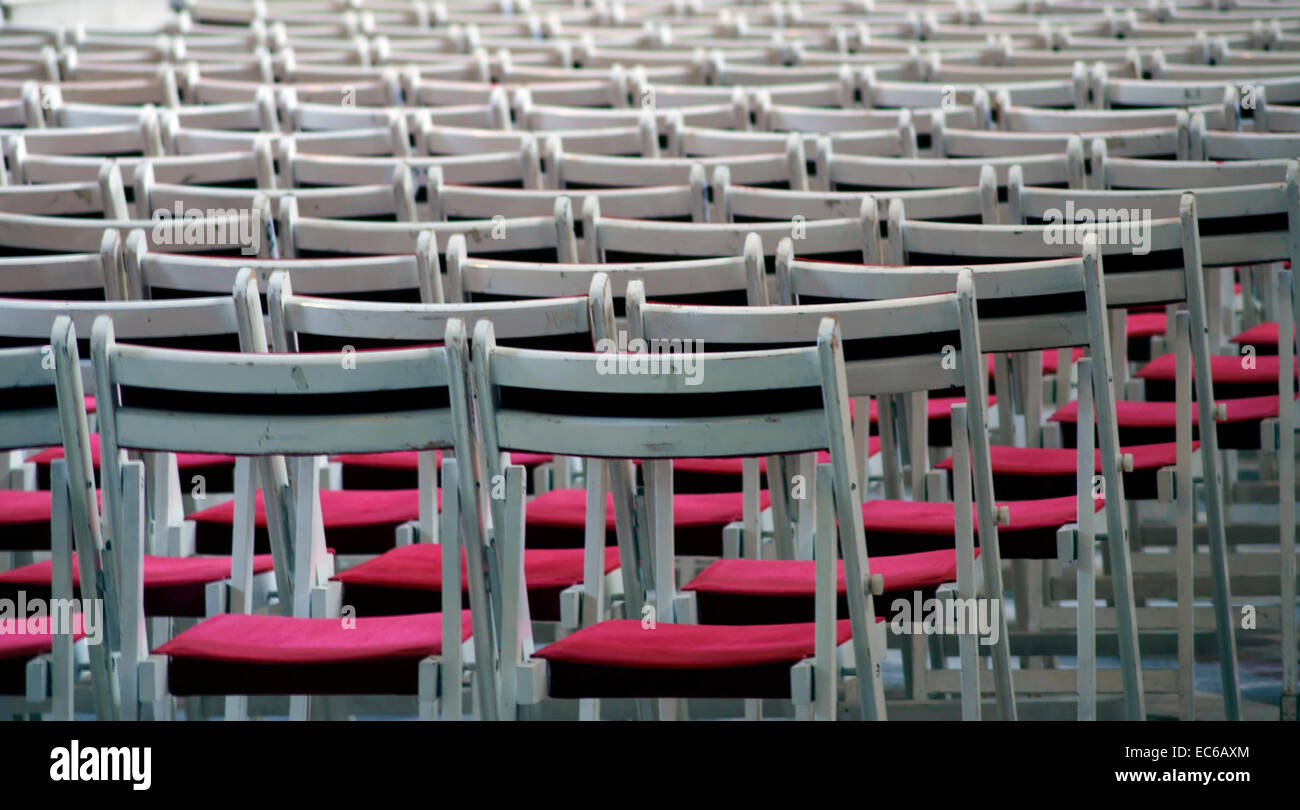 Chairs in a row Stock Photo - Alamy