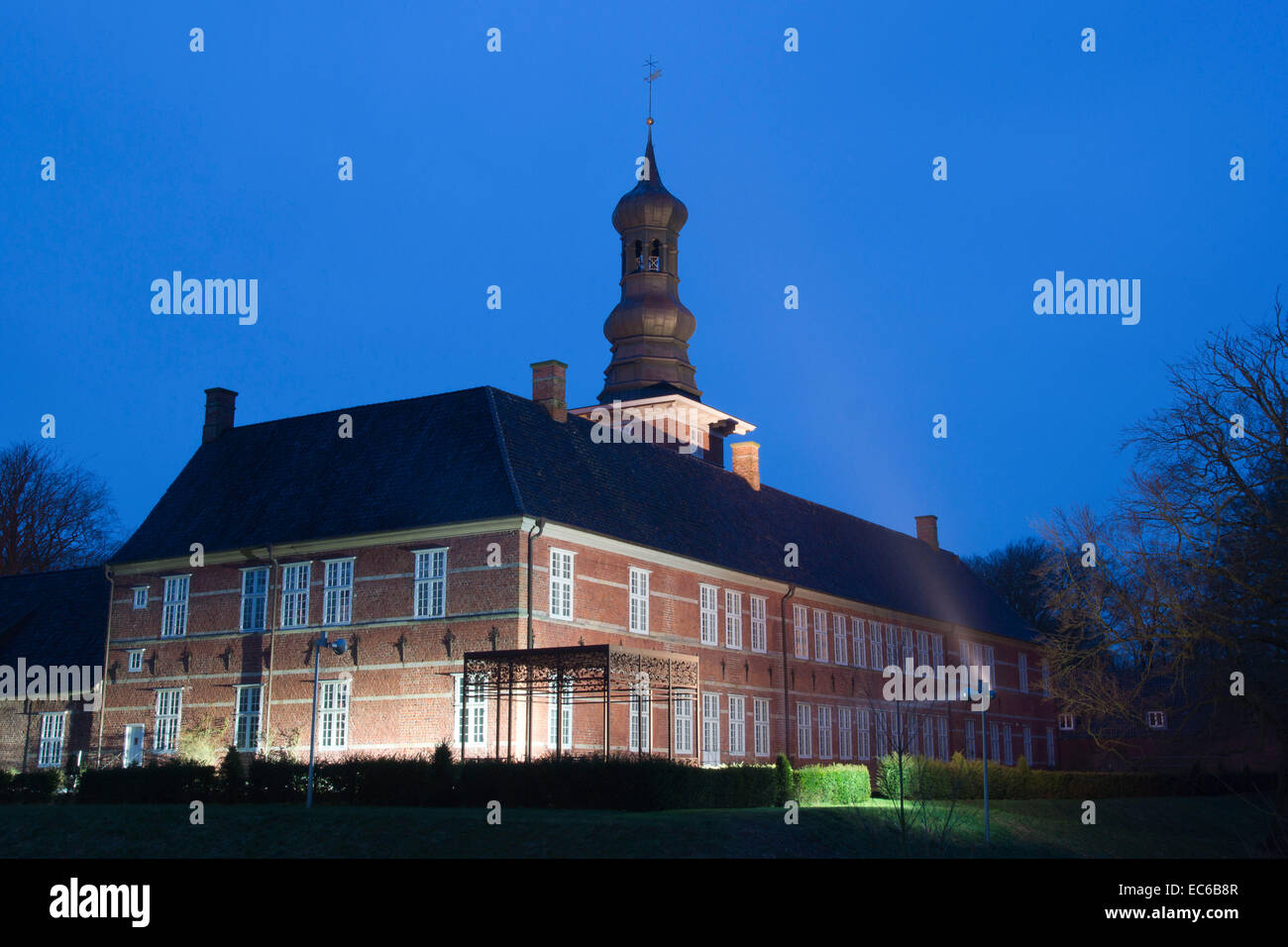 Schloss vor Husum Castle outside Husum in the evening light Husum ...