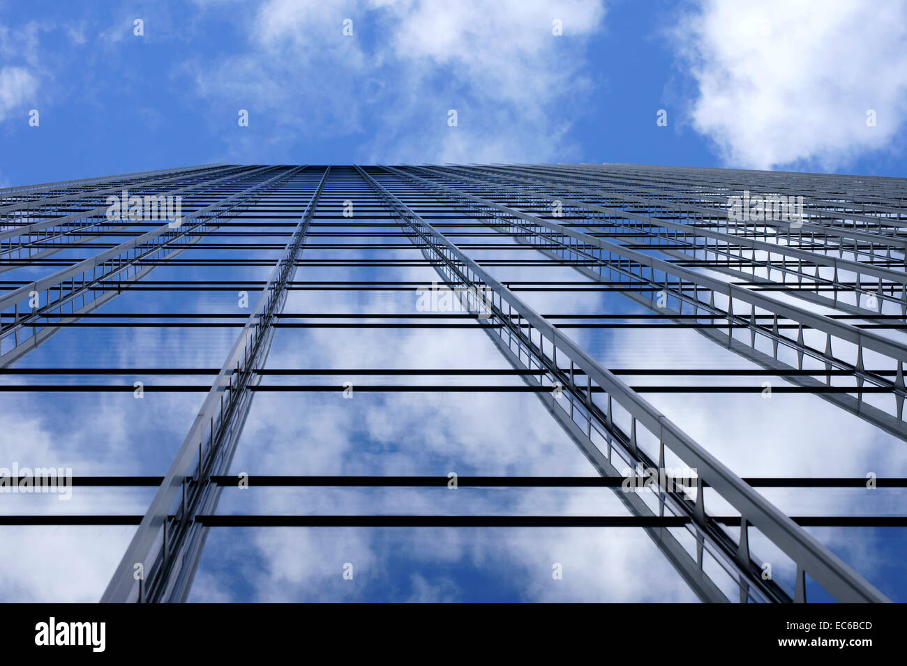Scaffolding in the sky Stock Photo - Alamy