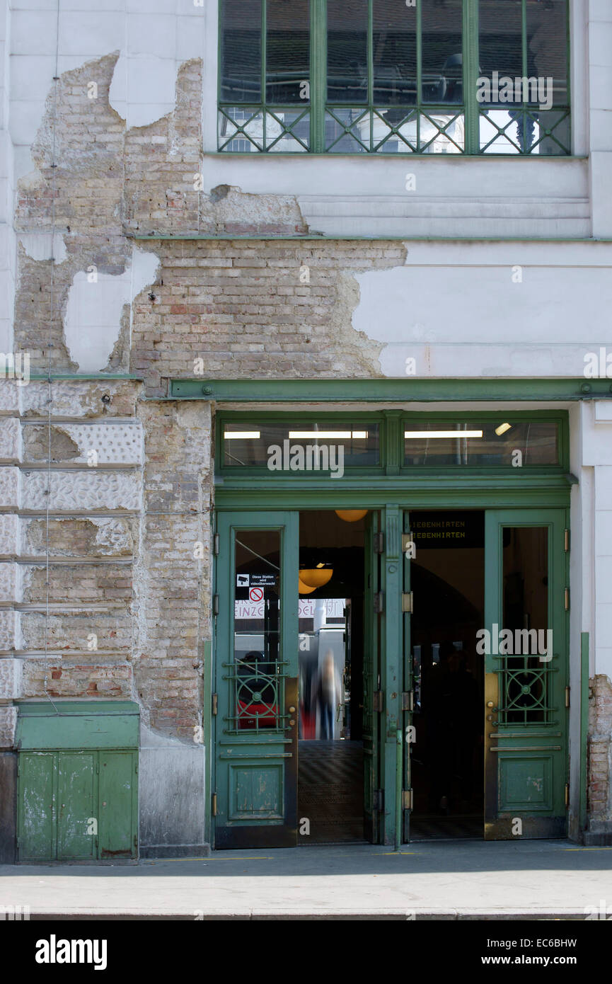 Crumbling building facade Stock Photo - Alamy