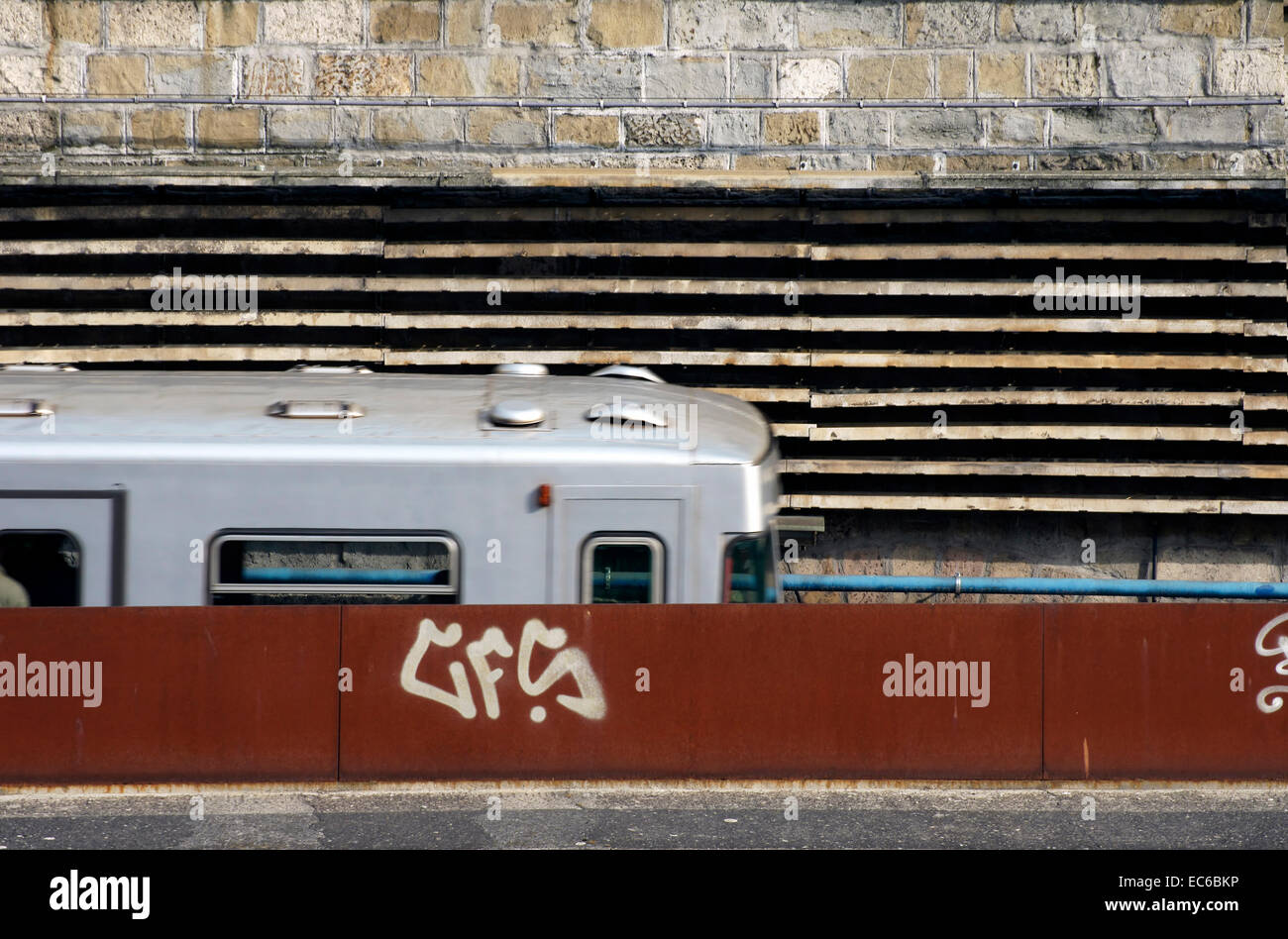 Train compartment wall hi-res stock photography and images - Alamy