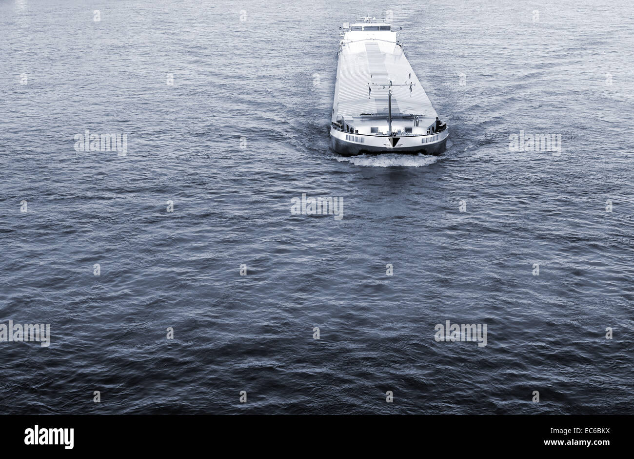 Container ship shadow hi-res stock photography and images - Alamy