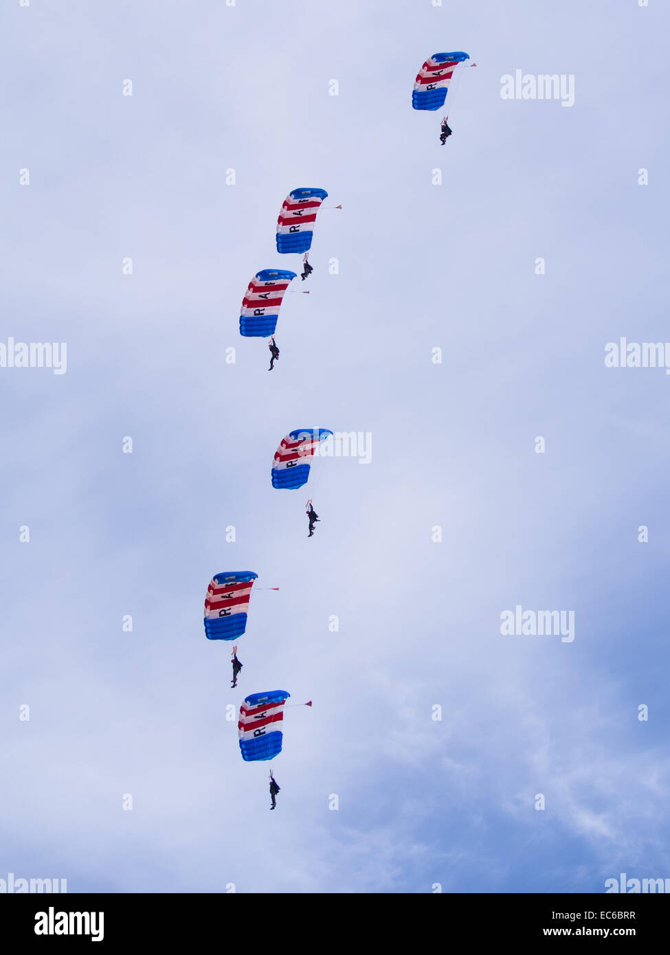 Raf falcons parachute display team hi-res stock photography and images ...