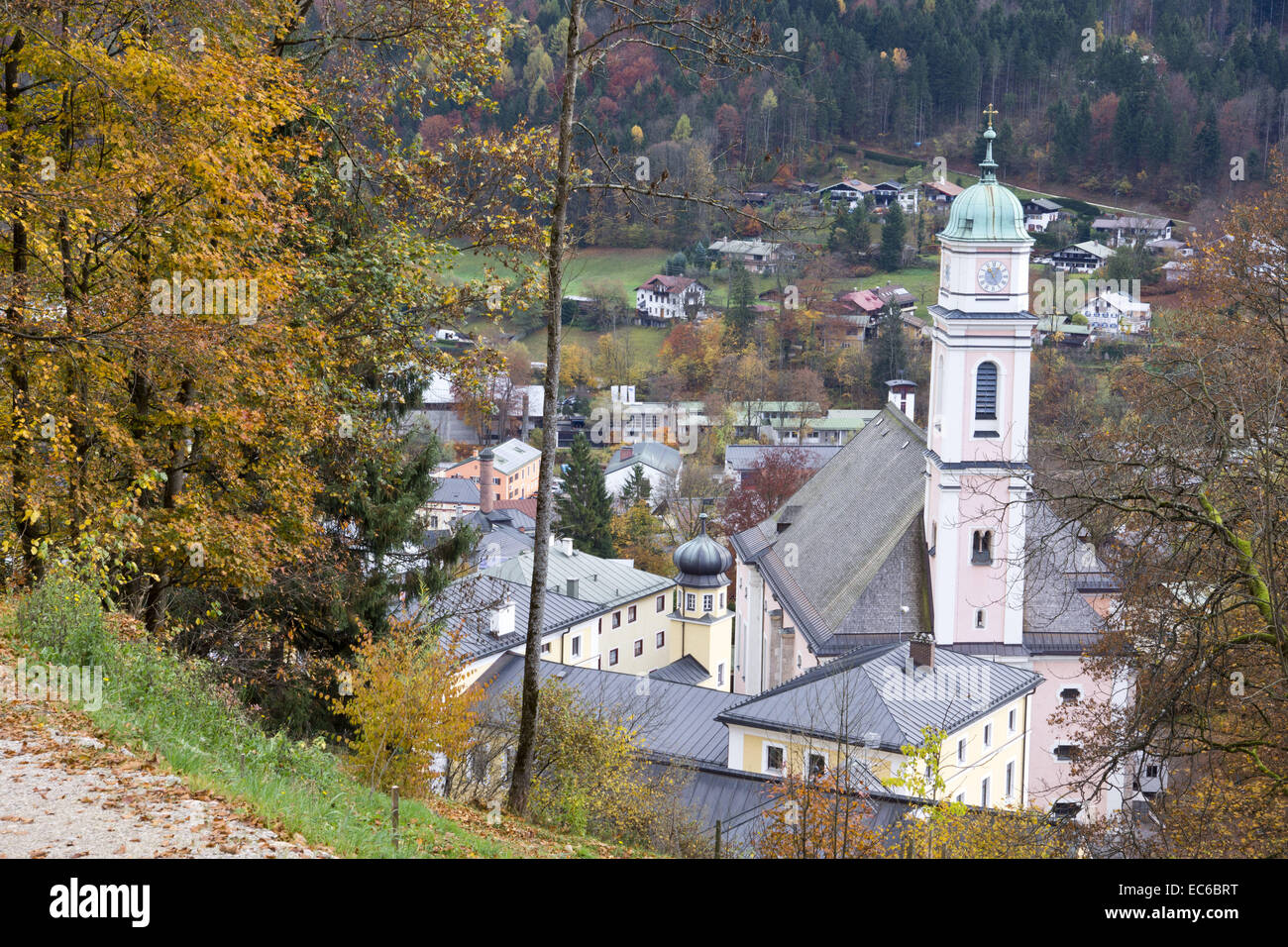 City view with parish church of St. Andreas and the twin towers of the ...