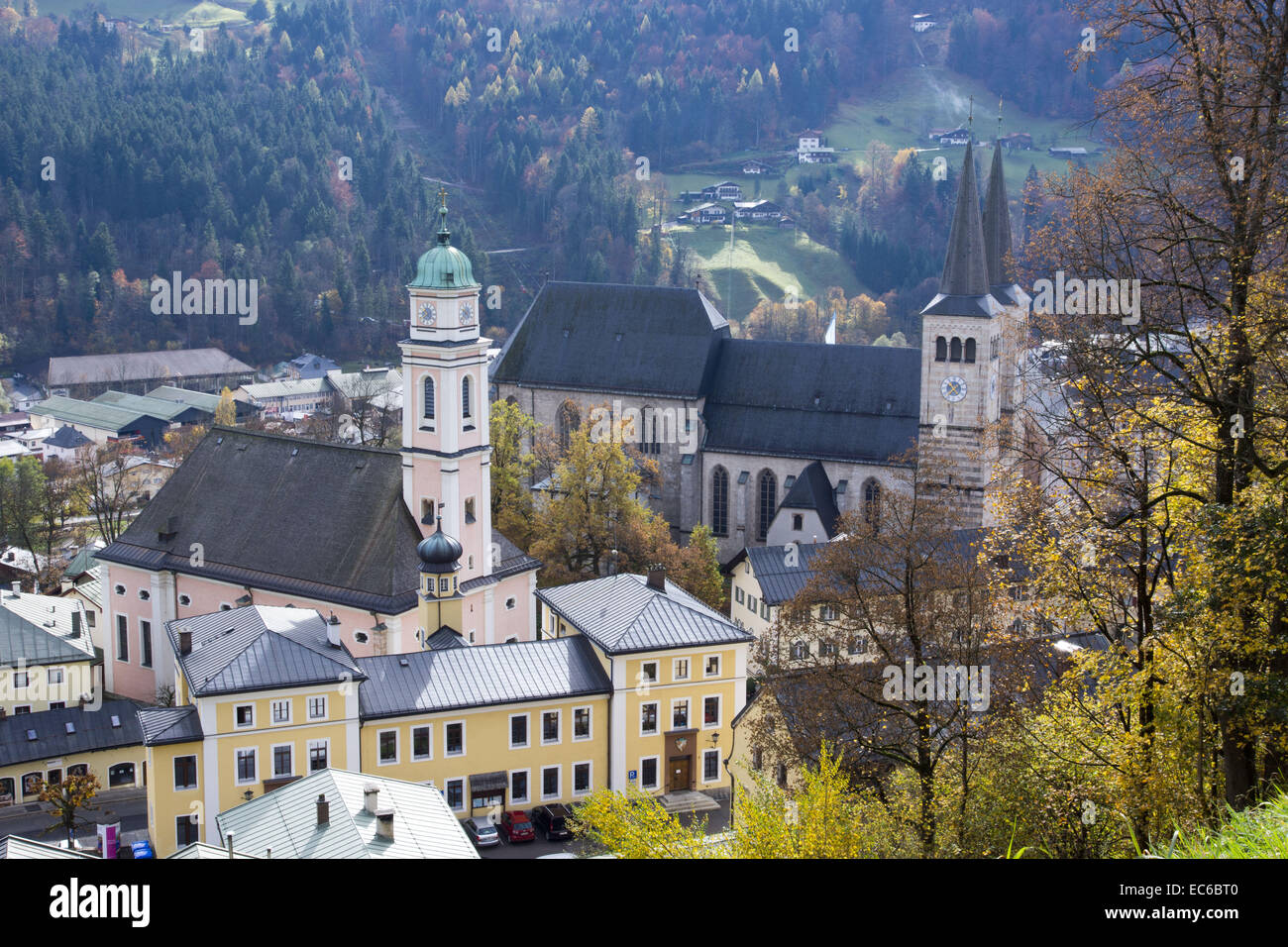 City view with parish church of St. Andreas and the twin towers of the ...