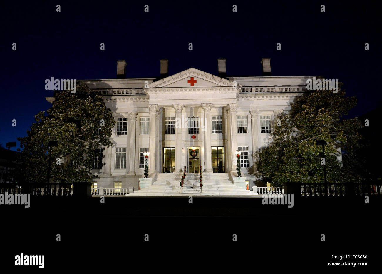 American red cross building hi-res stock photography and images - Alamy