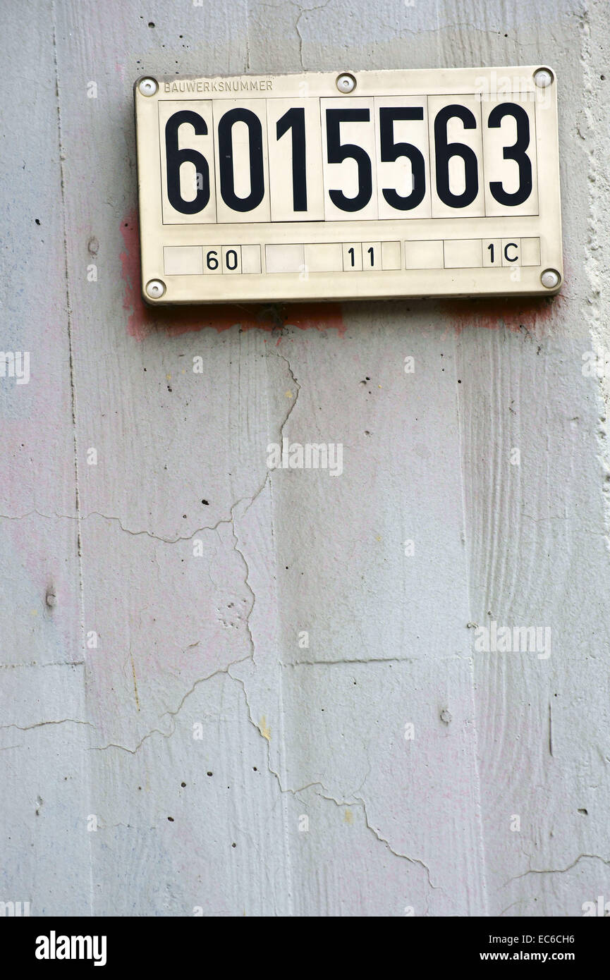 Building number sign Stock Photo - Alamy