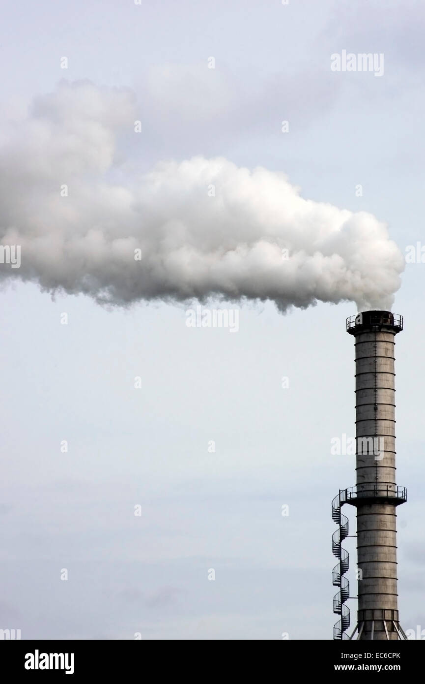 Factory buildings smoking chimney hi-res stock photography and images ...