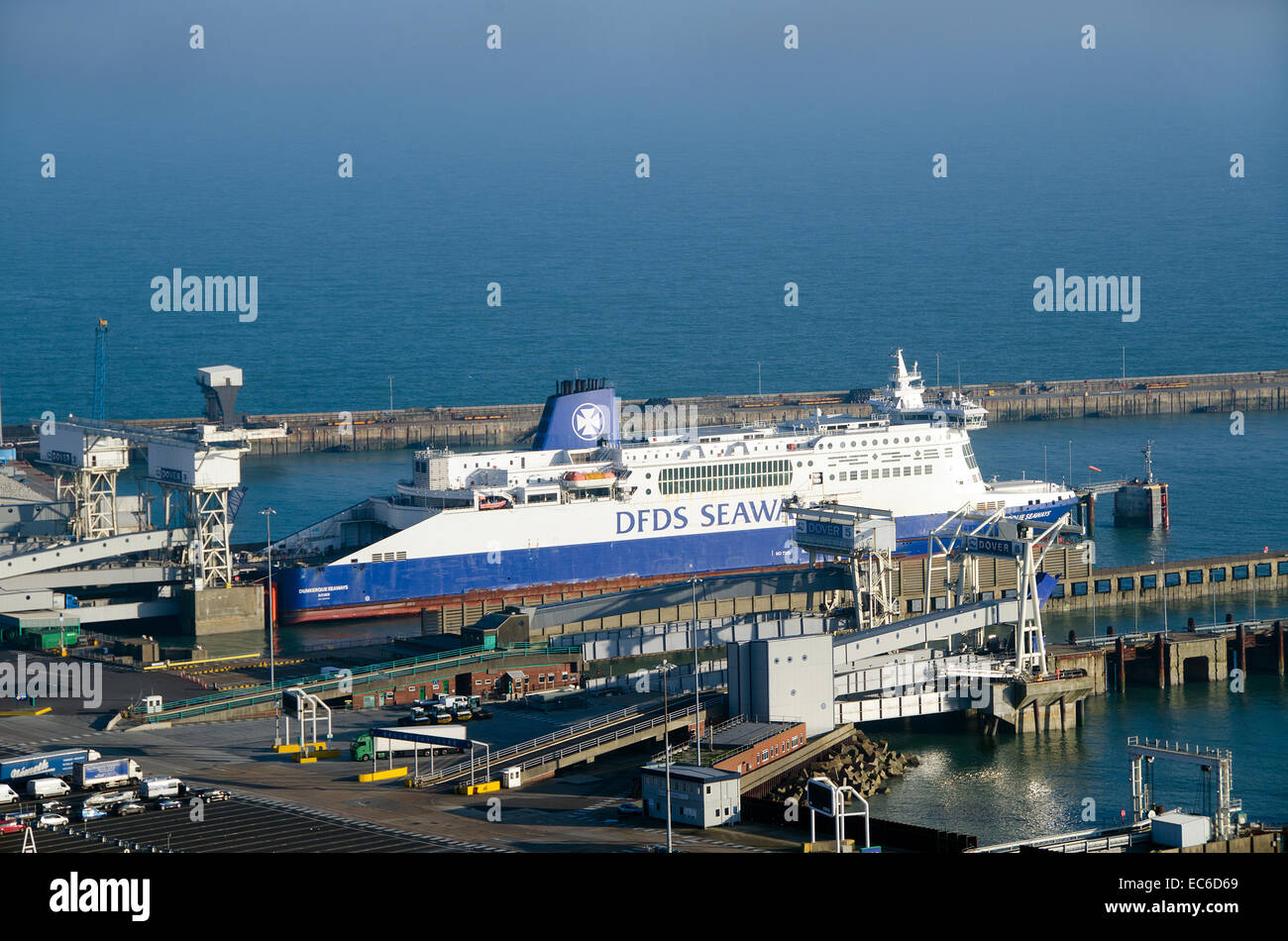 The docks at dunquerque hi-res stock photography and images - Alamy